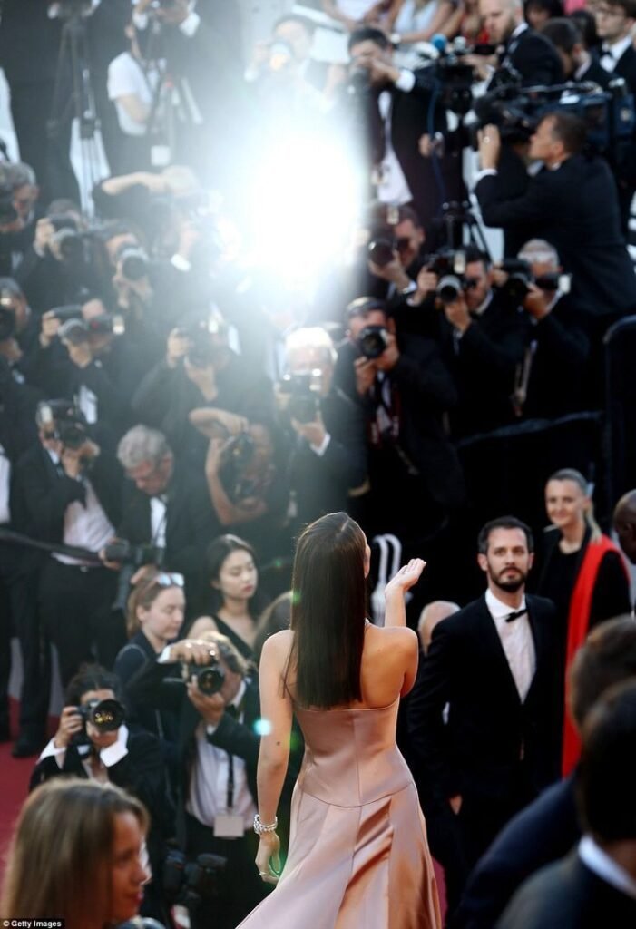 The 3 Powerful Influence Of Celebrity Stories: Positive And Negative ...
